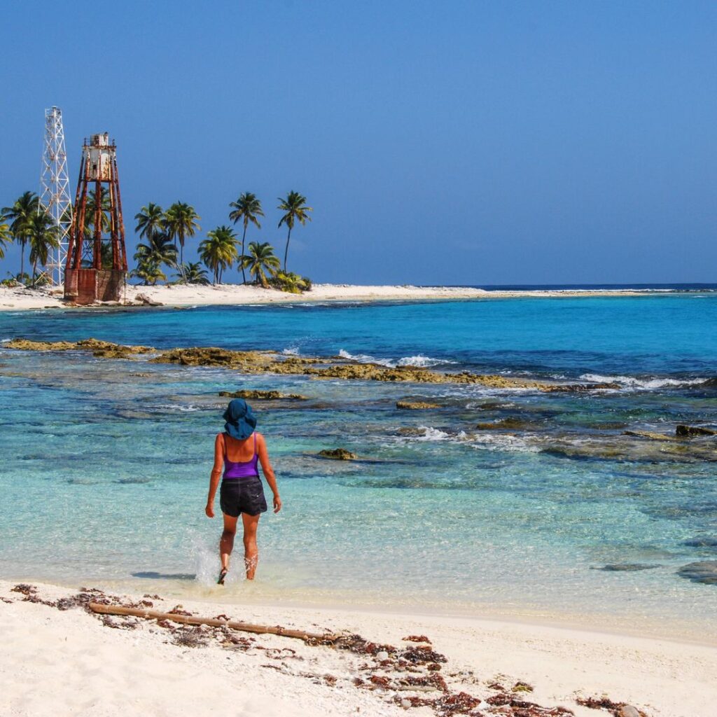 Exploring the Great Blue Hole from Ambergris Caye - Sunbreeze Suites
